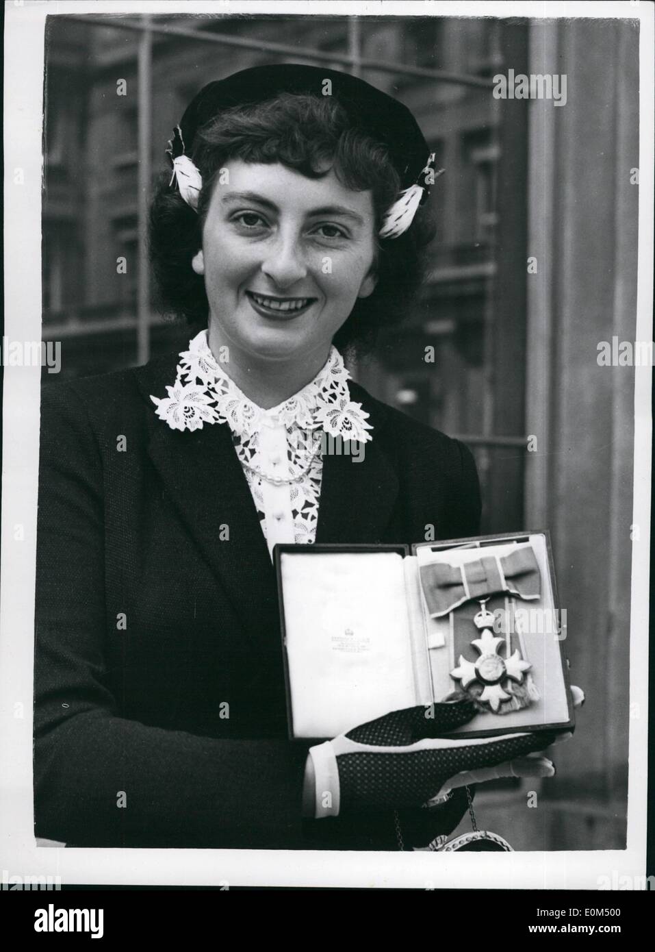 Jul. 07, 1953 - World Champion Skating Star Receives The O.B.E ...