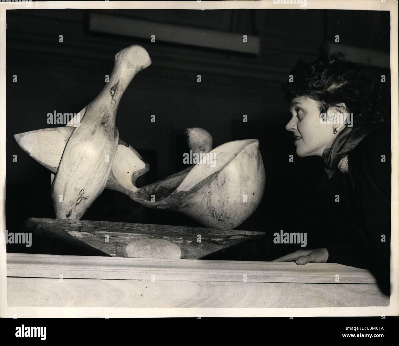 Oct. 10, 1953 - Pre-View of London Group Annual Exhibition at the new ...