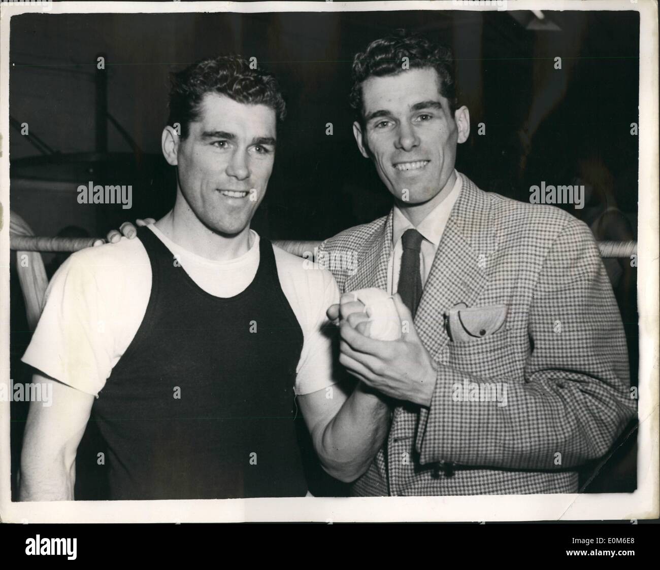 Sep. 09, 1953 - Walter Cartier Prepares for Fight with Turpin. Poses ...