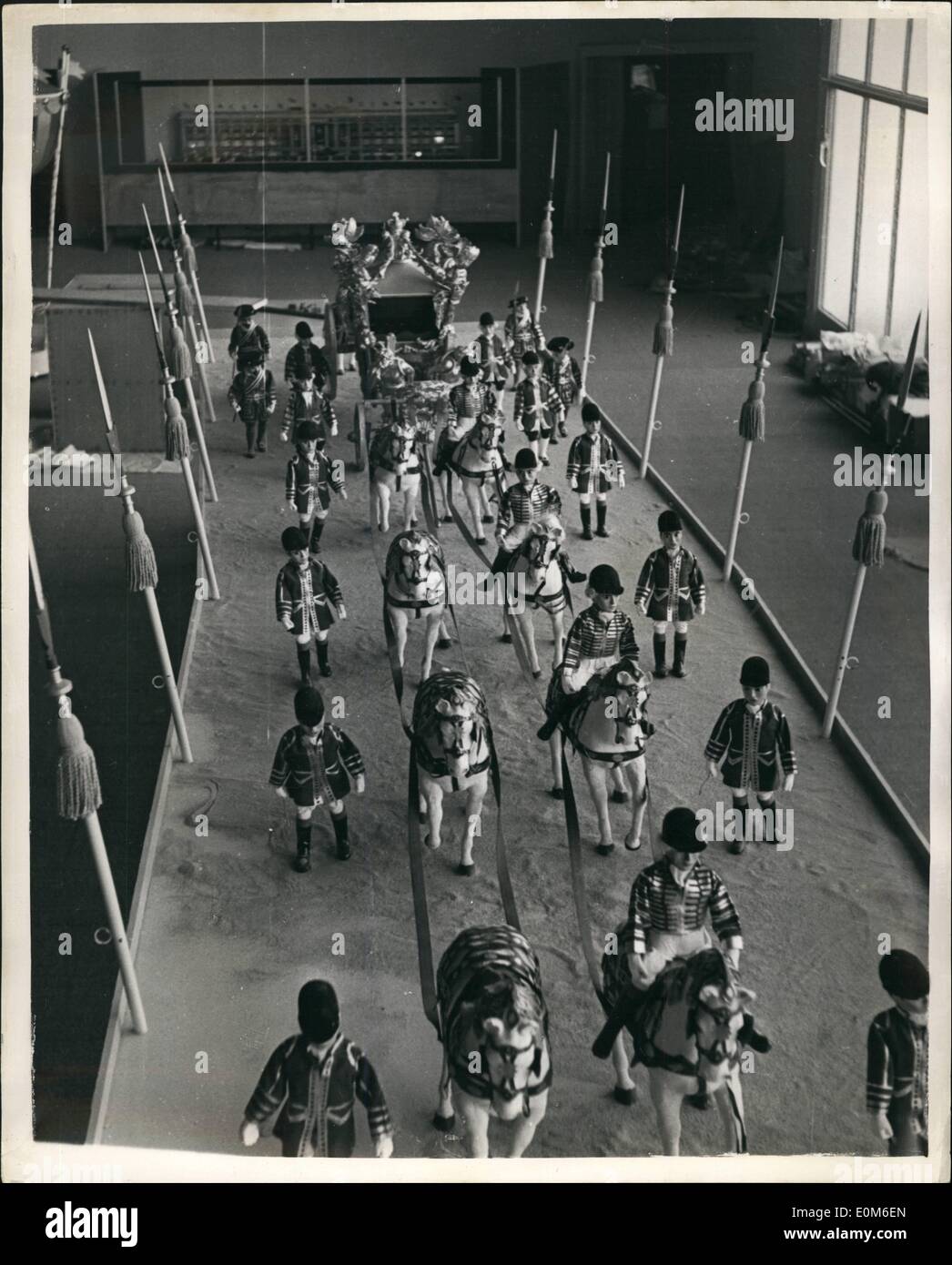 Sep. 09, 1953 - Miniature Replica of coronation parade on show in ...