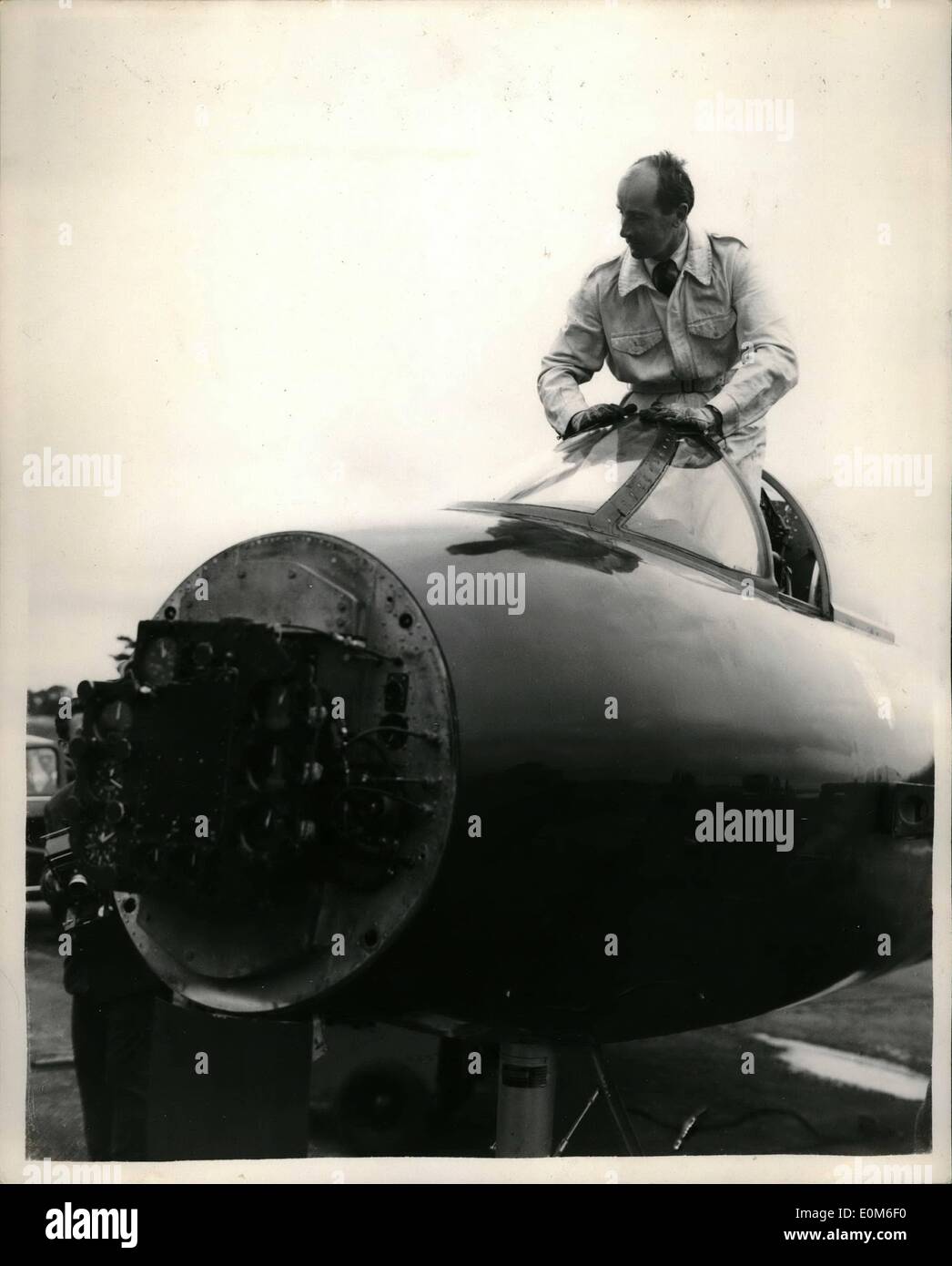 Neville duke hawker hunter hi-res stock photography and images - Alamy