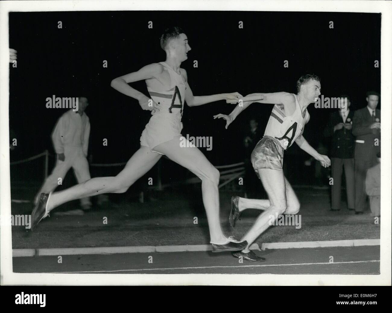 Sep. 09, 1953 - Gordon Pirie and his colleauges gives Britain new world ...