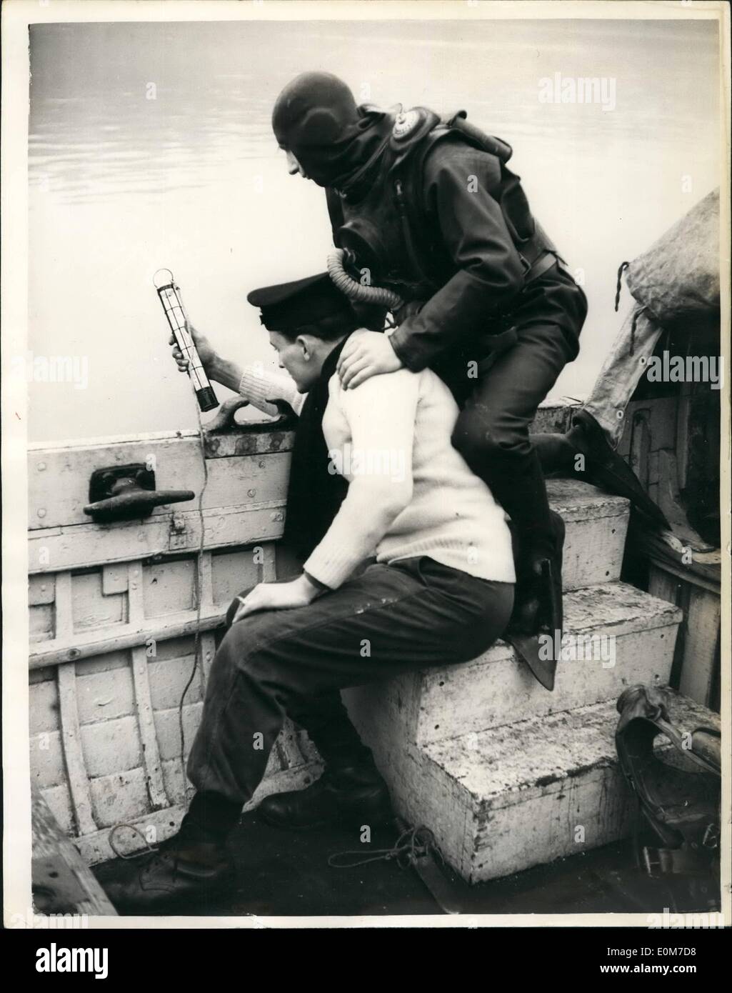 Navy exercises hi-res stock photography and images - Alamy