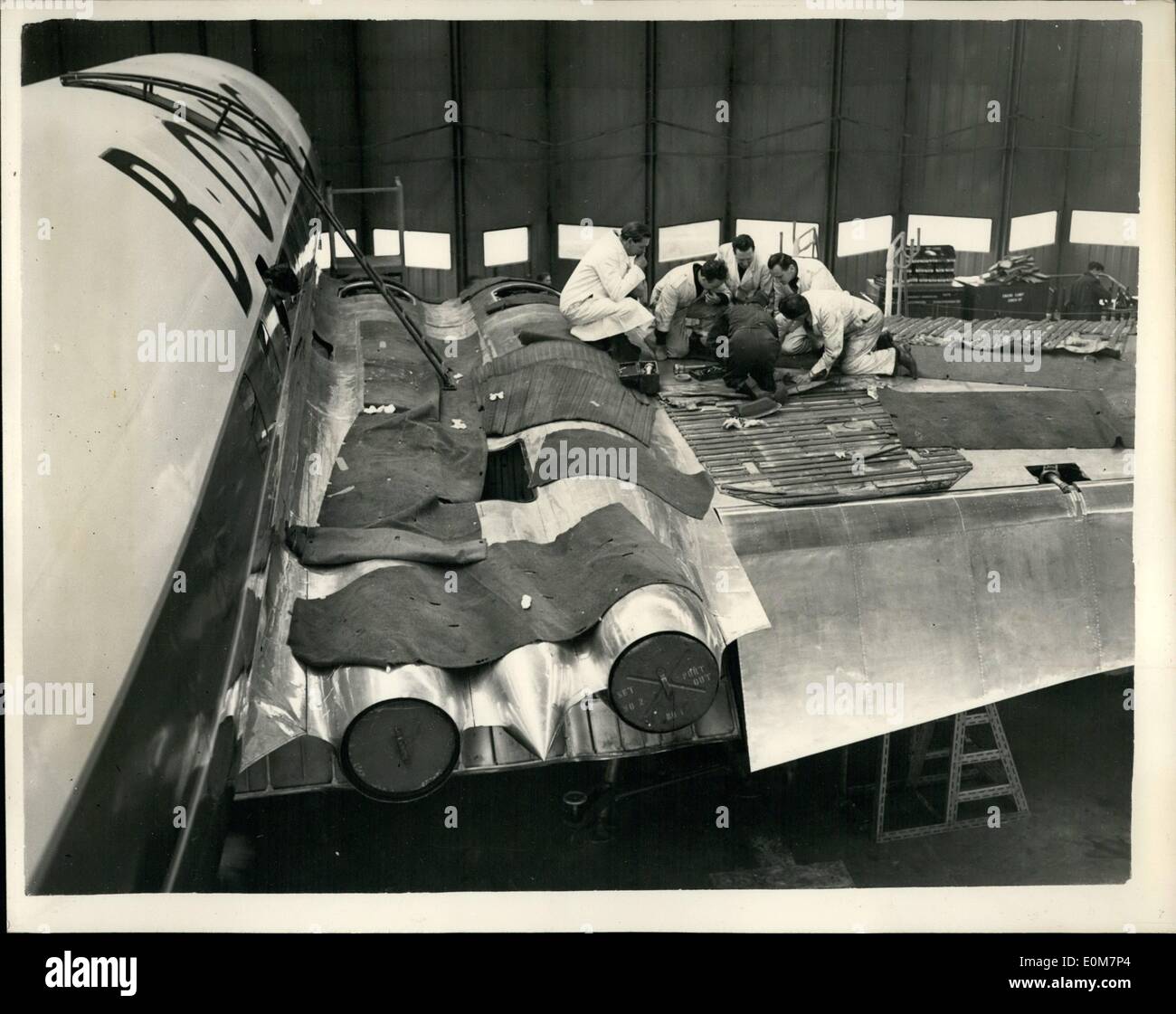 Jan. 01, 1954 - The comets have their detailed strip-down ...