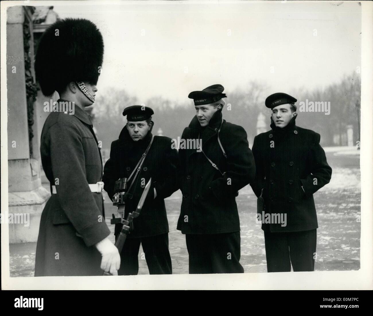 American sailors hi-res stock photography and images - Alamy