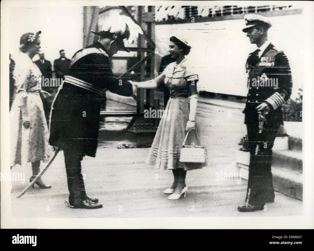 Dec. 12, 1953 - Queen and Duke of Edinburgh arrive in New Zealand ...