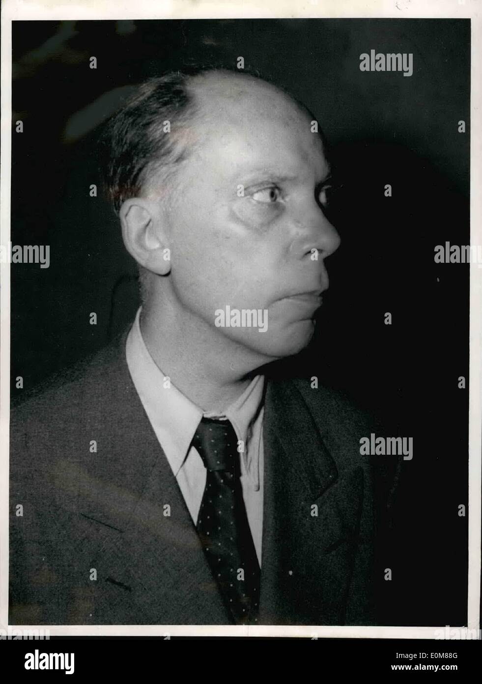 Political differences friends hi-res stock photography and images - Alamy