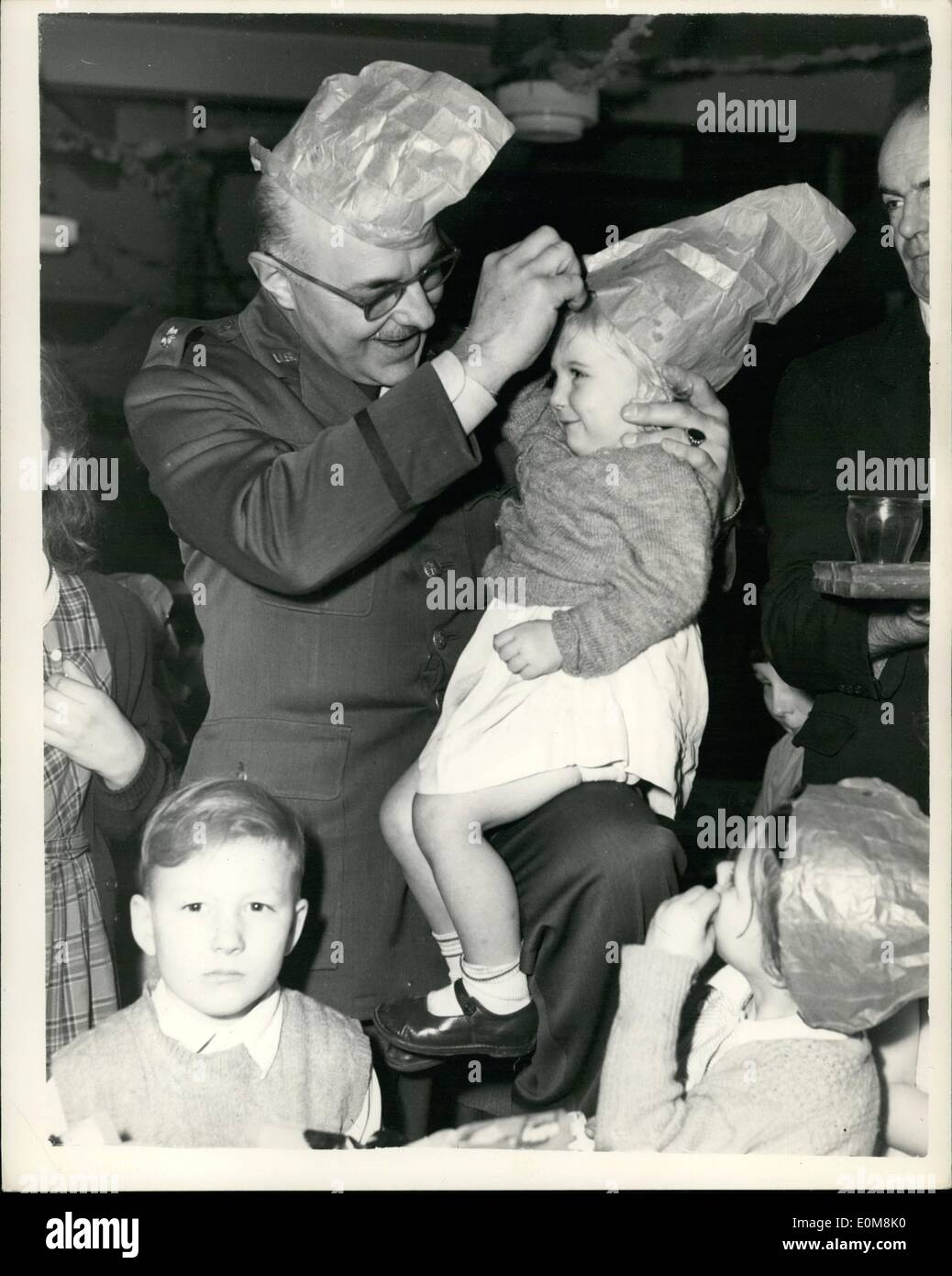 A party for stepney children hi-res stock photography and images - Alamy