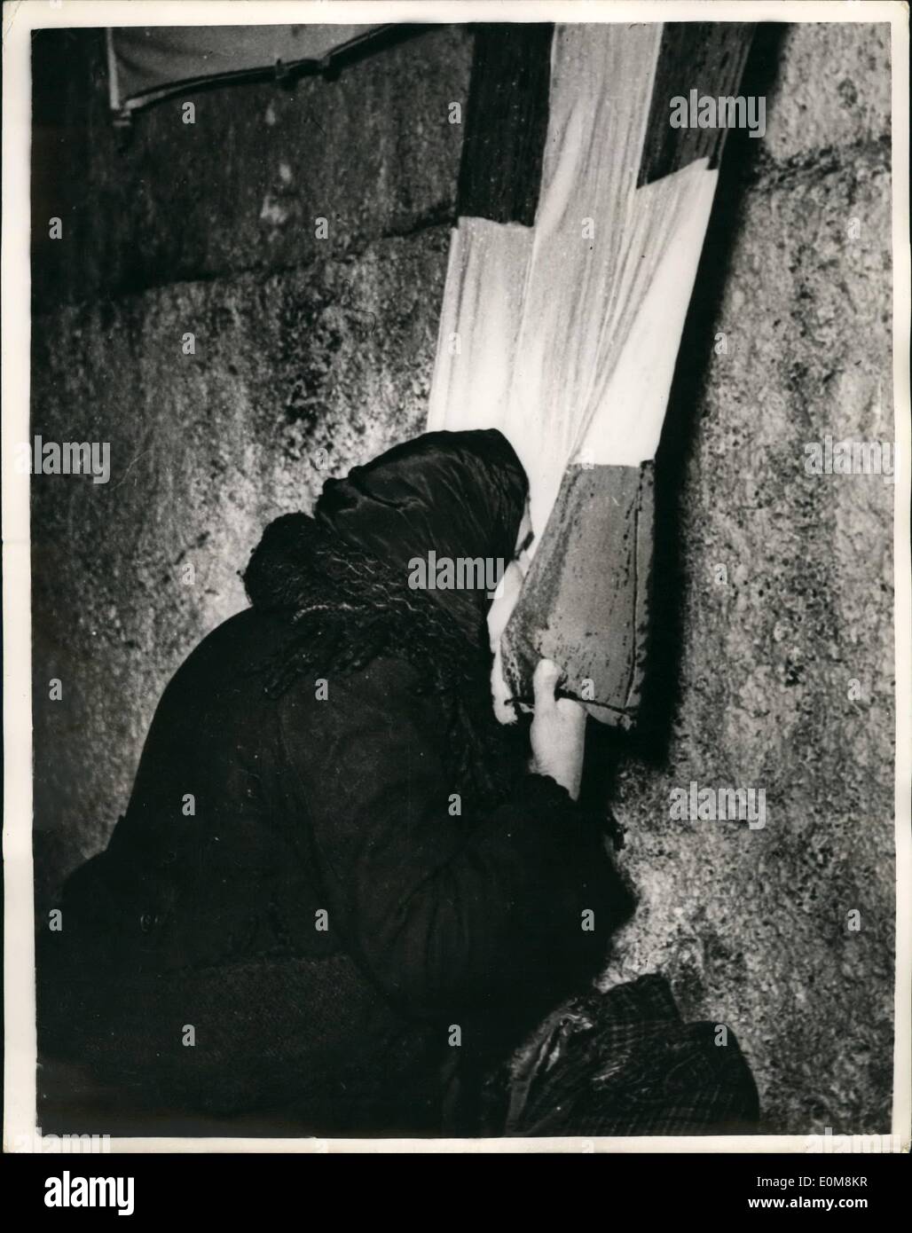 Feb. 02, 1954 - Greek Prisoners return from behind the iron curtain ...