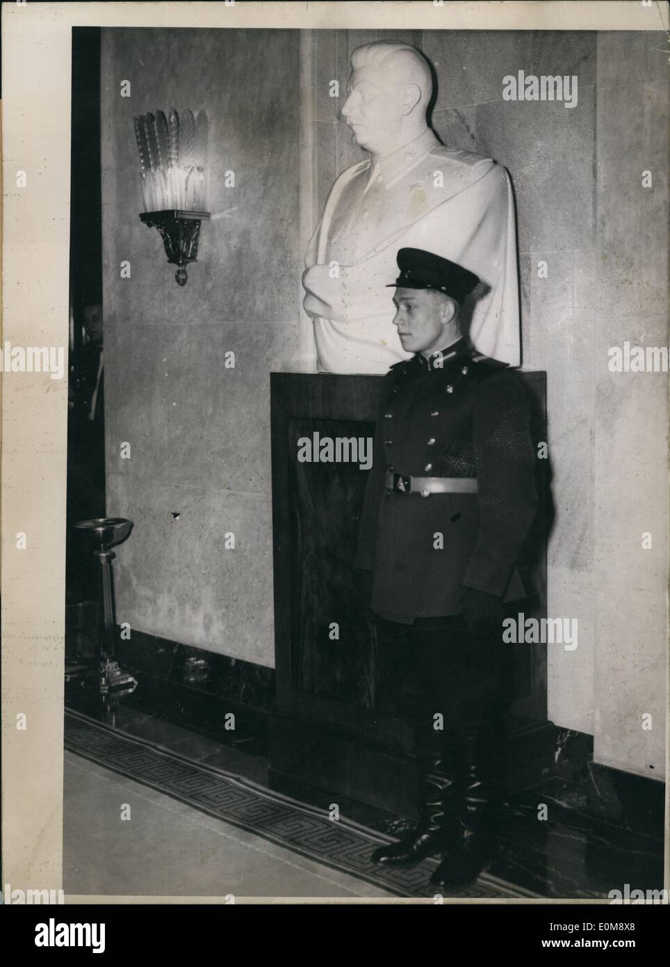 Soviet honor guard hi-res stock photography and images - Alamy
