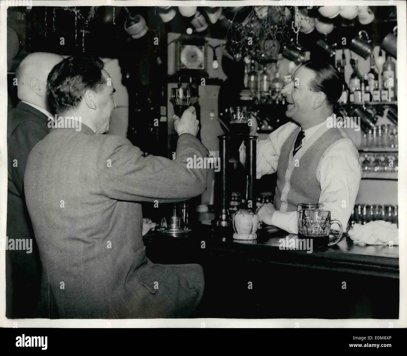 Jan. 01, 1954 - Ronald Shiner becomes ''Mine Host'' popular star takes ...