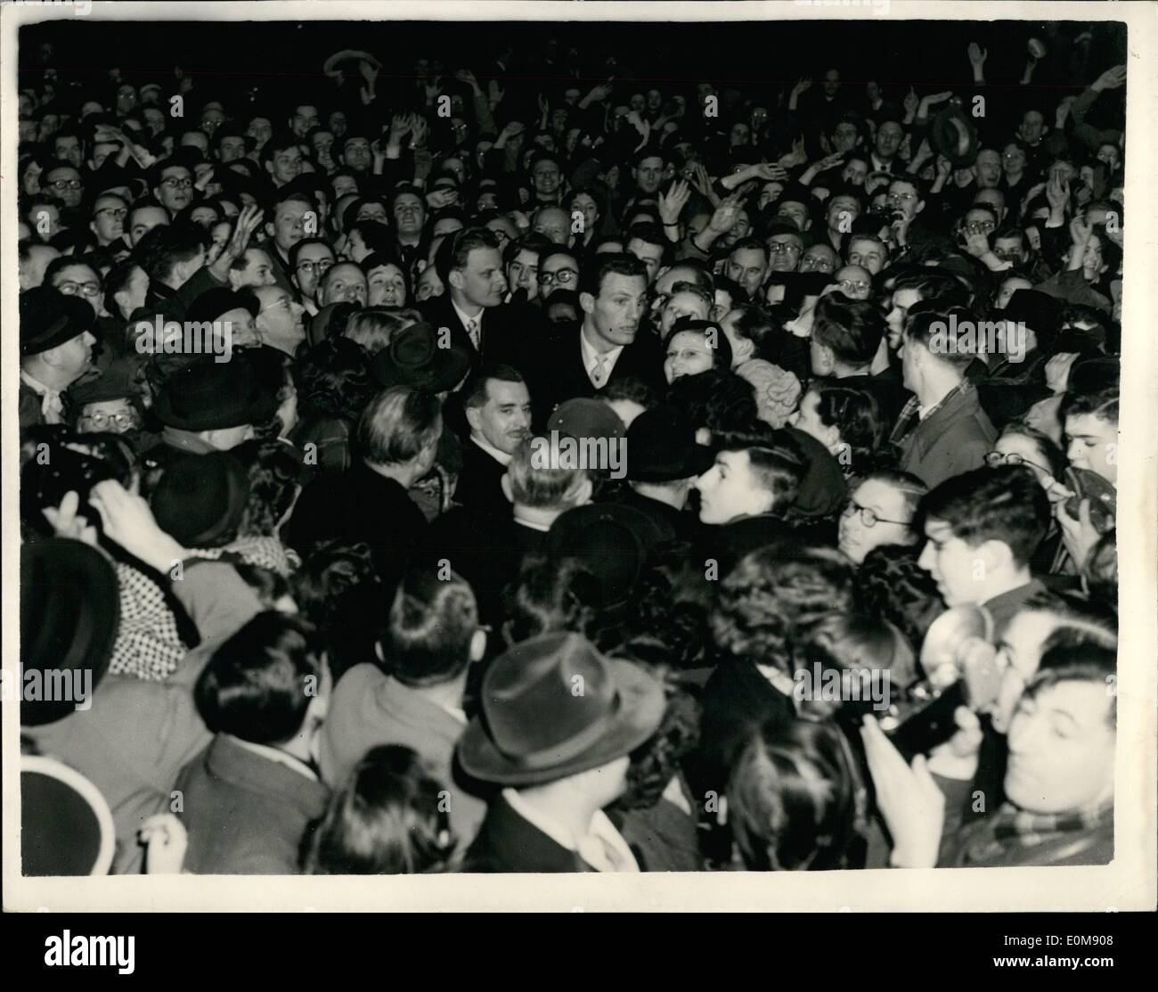 Billy graham 1954 hi-res stock photography and images - Alamy