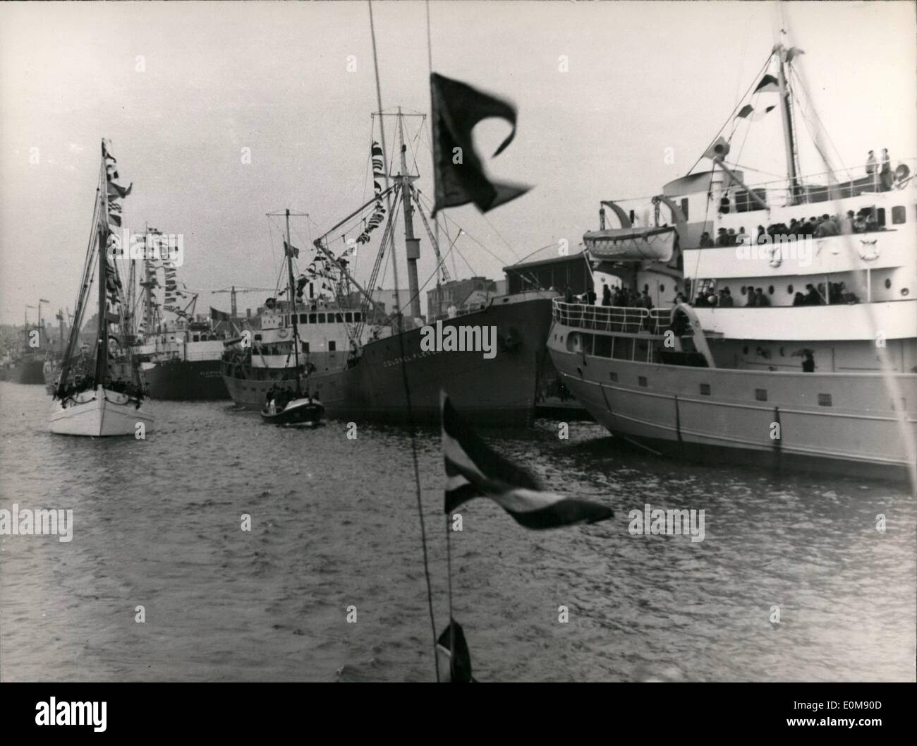 Newfoundland cod fishing hi-res stock photography and images - Alamy