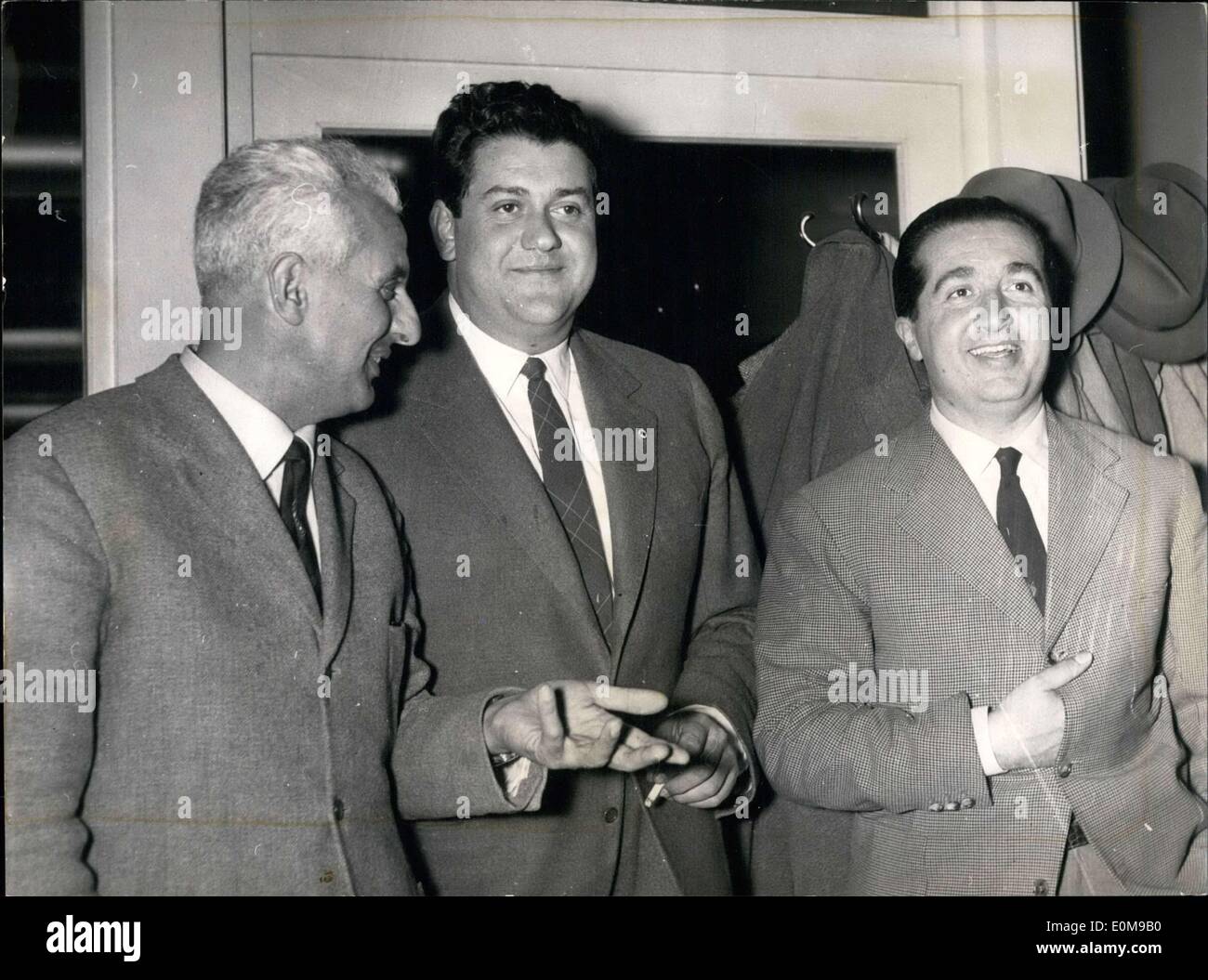 Feb. 27, 1954 - Italy's elite race-car drivers fly to USA. Italy's best ...