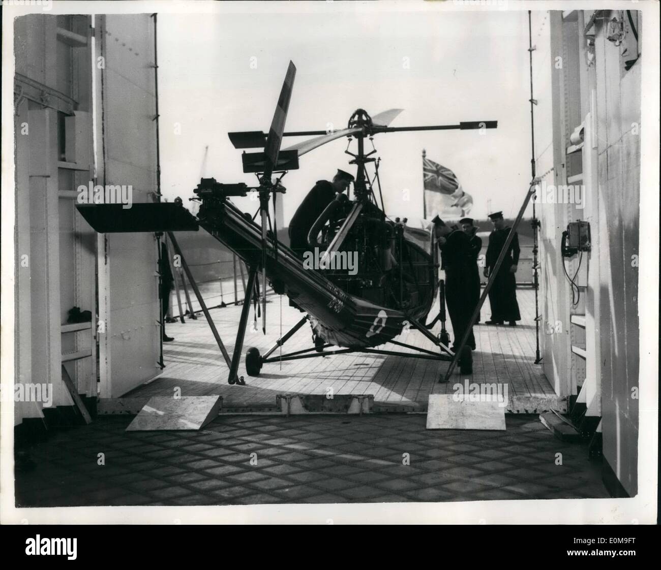 Mar. 03, 1954 - Admiralty survey ship in the Thames. H.M.S. Vidal ...