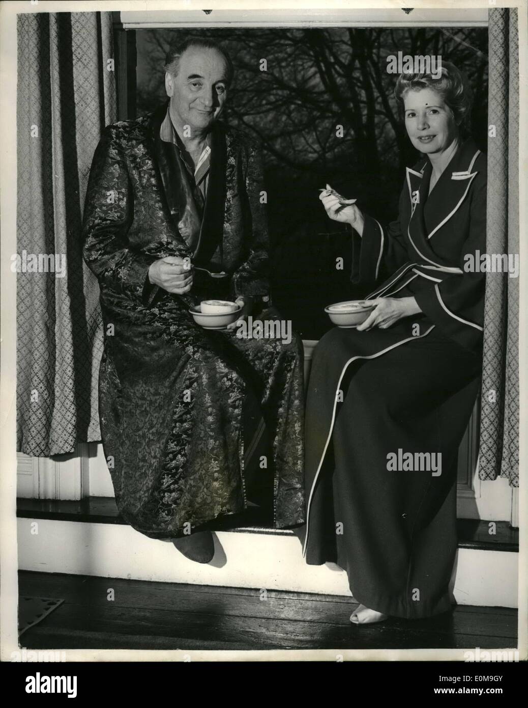 Mar. 03, 1954 - Sir Bernard and Lady Docker takes nature cure.: Photo ...