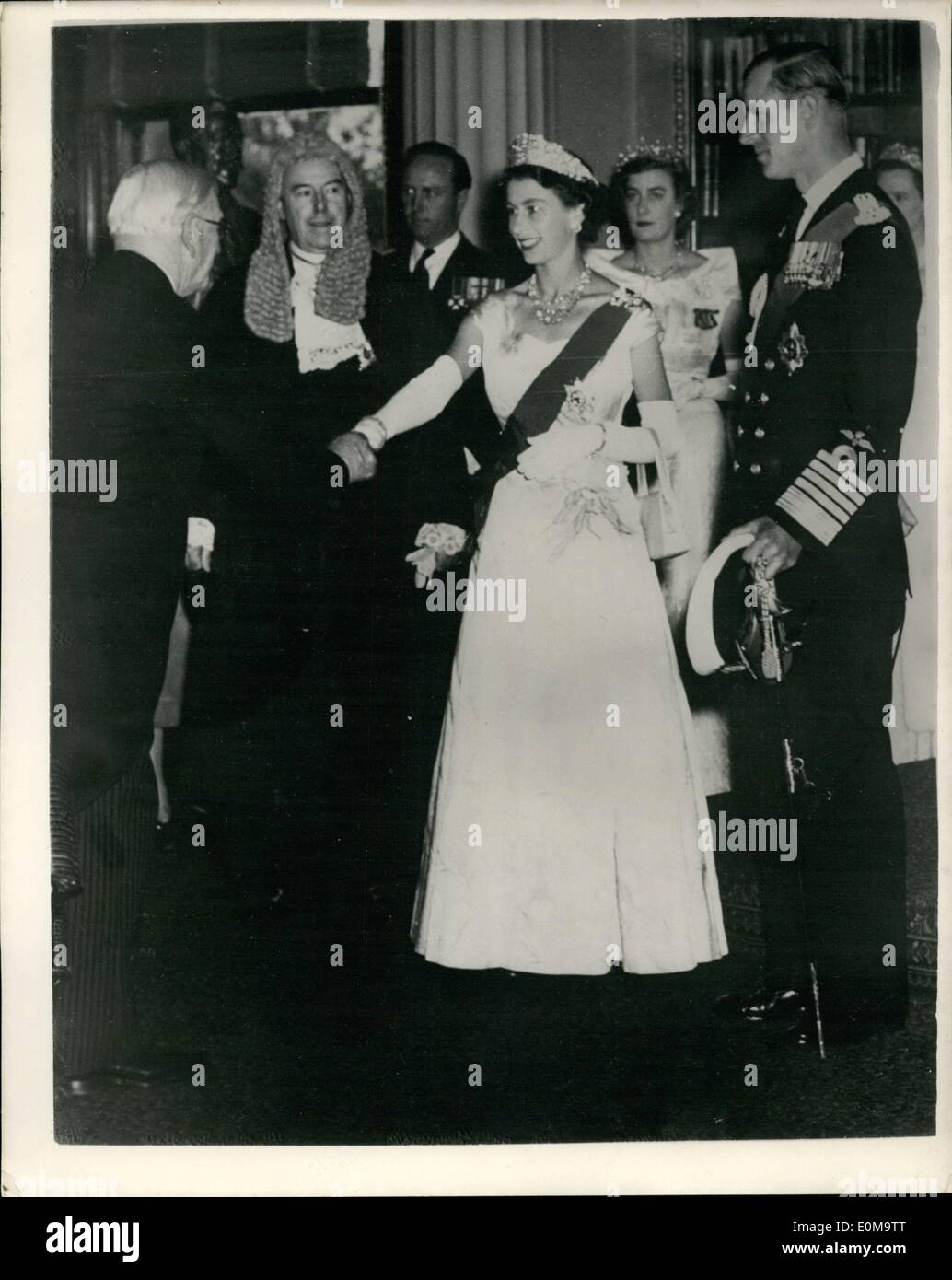 Royal tour 1954 hi-res stock photography and images - Alamy