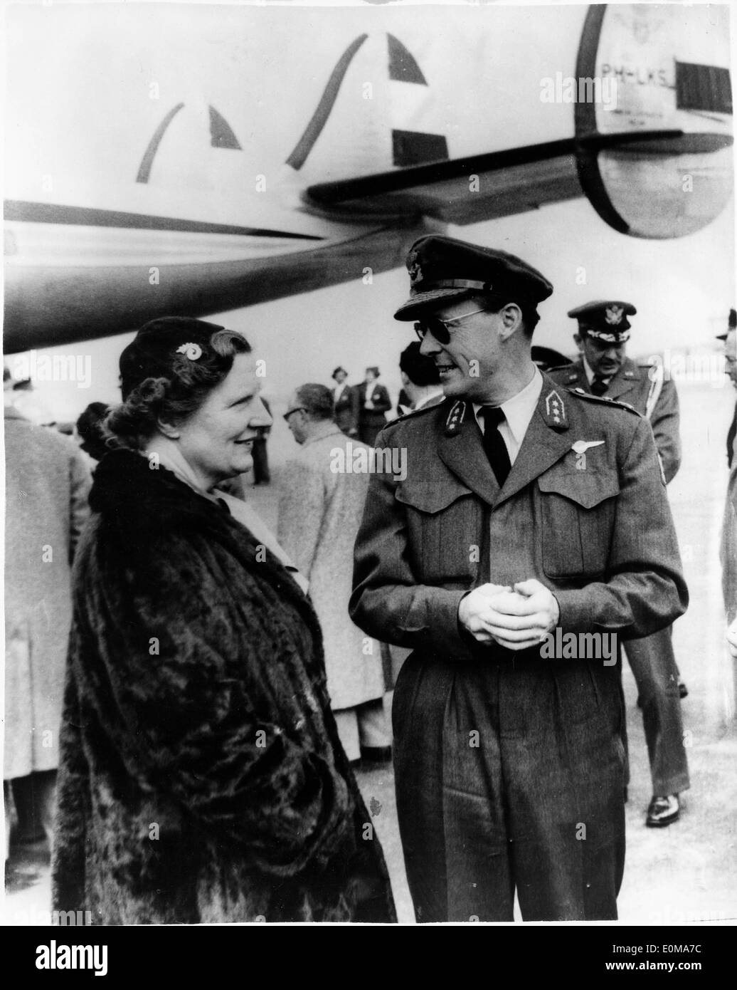 Queen juliana prince bernhard netherlands hi-res stock photography and ...