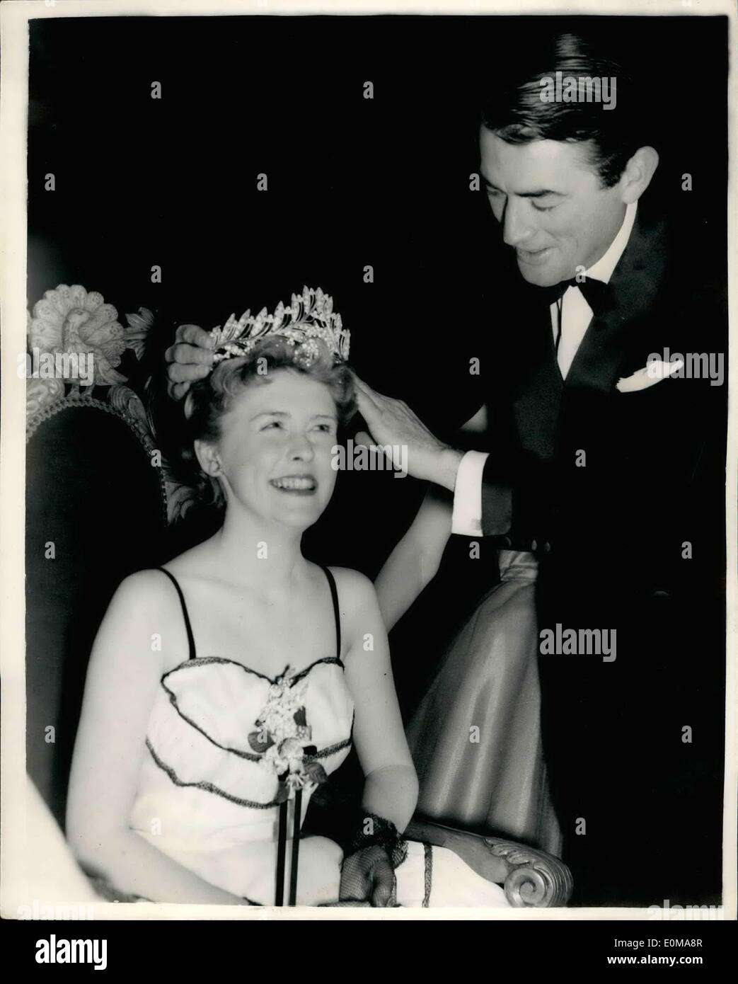 Gregory peck in london hi-res stock photography and images - Alamy