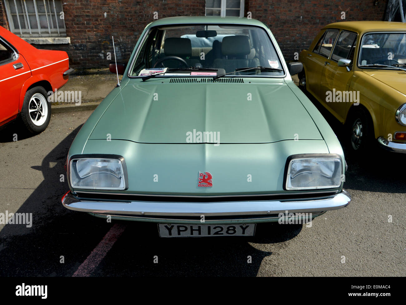 Chatham Dockyard classic car show Stock Photo - Alamy