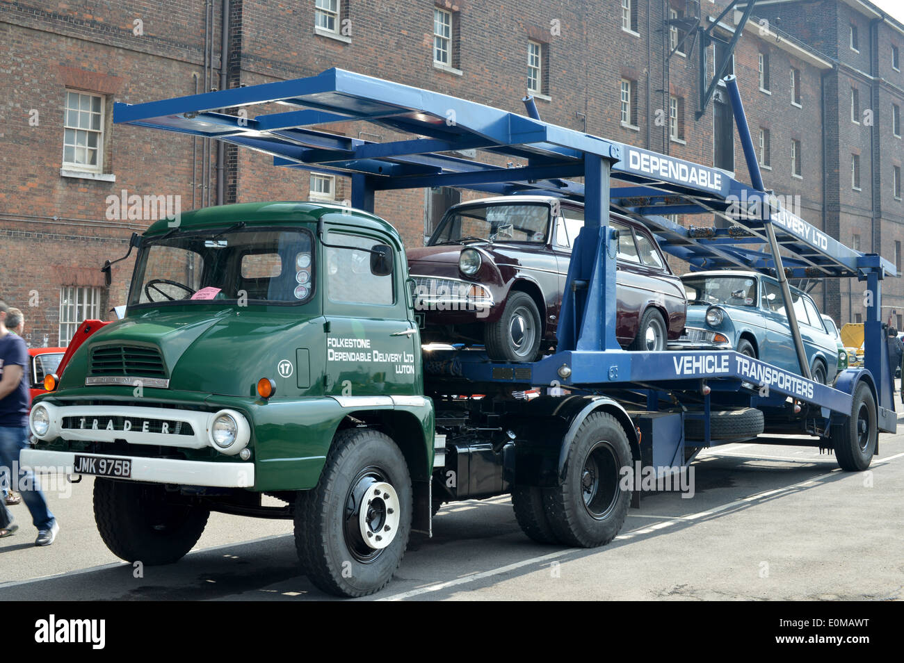 Chatham dockyard classic car show hi-res stock photography and images ...