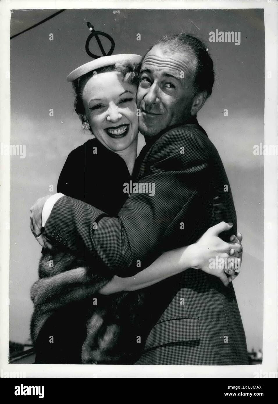 Jul. 07, 1954 - JOY NICHOLS IS WELCOMED BACK IN LONDON. RECEIVES A HUG ...