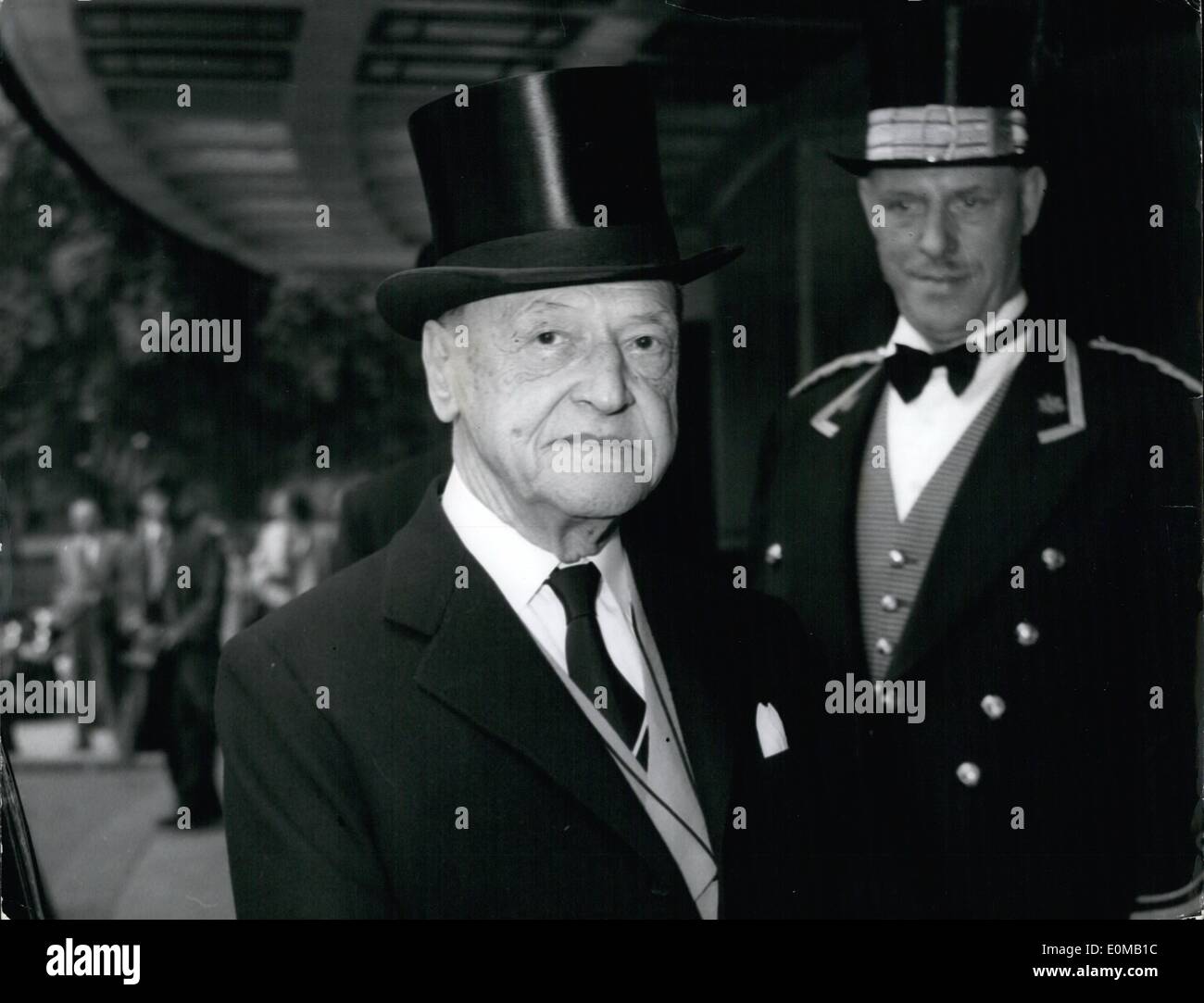 Somerset maugham hi-res stock photography and images - Alamy