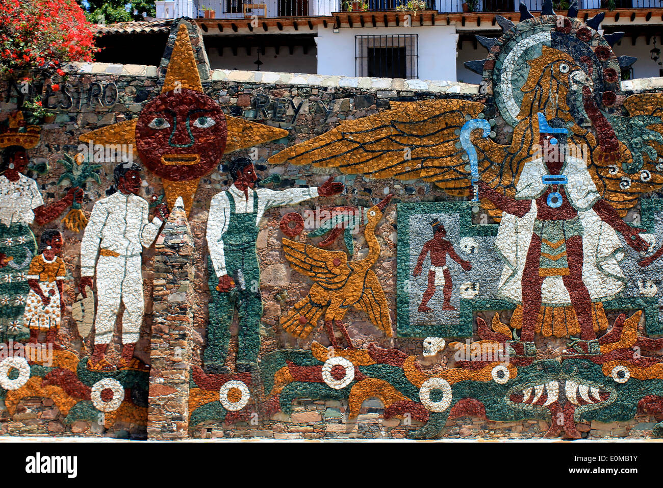 Mural as a tribute to Cuauhtémoc, the last Aztec ruler, by Juan O ...