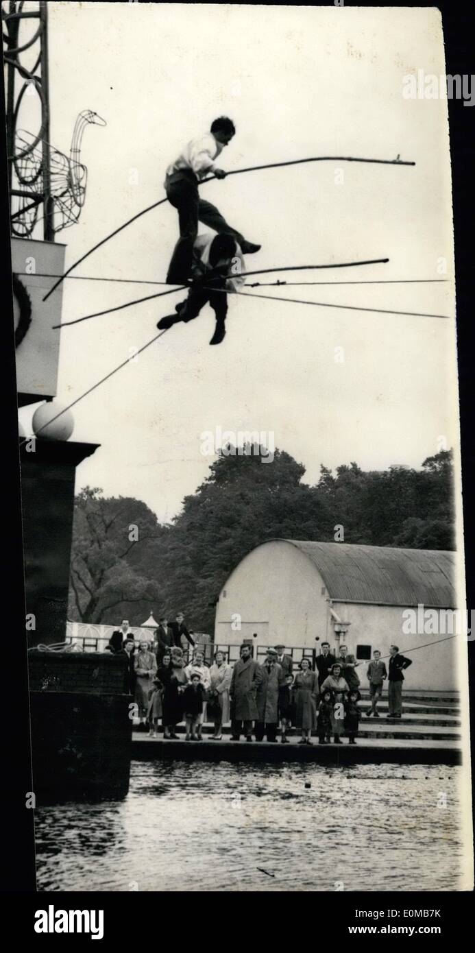 Jul. 07, 1954 - GERMAN CIRCUS ACT AT FESTIVAL GARDENS TIGHT-ROPE ACT ...