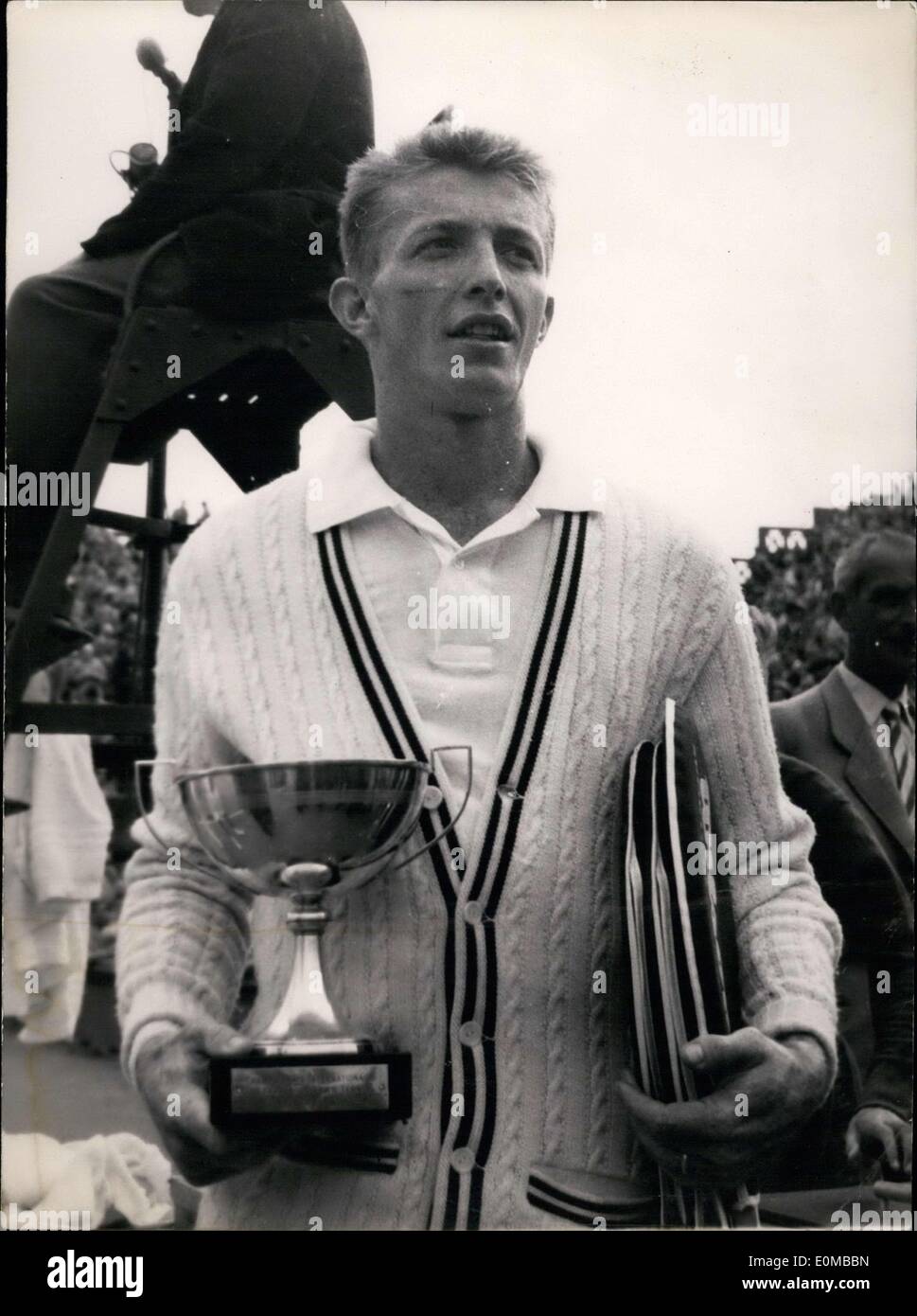 Pictured holding hi-res stock photography and images - Alamy