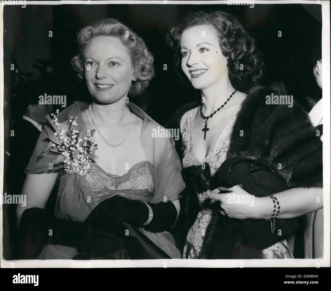Jun. 06, 1954 - First night of new film ''In the Glen''. Anna Neagle ...