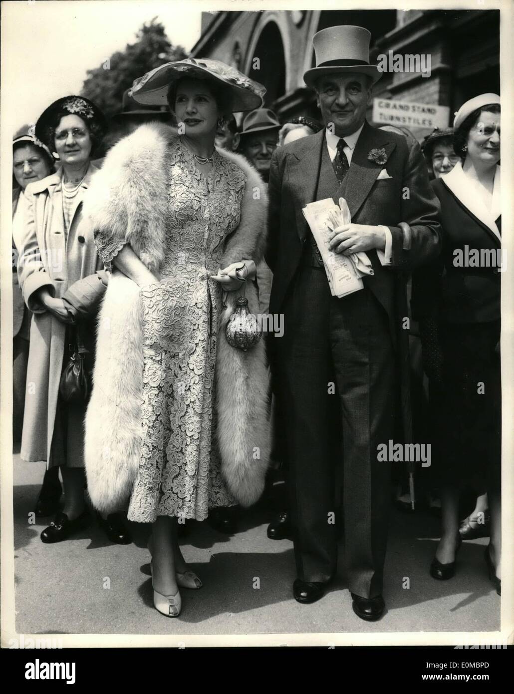 Lady docker hi-res stock photography and images - Alamy