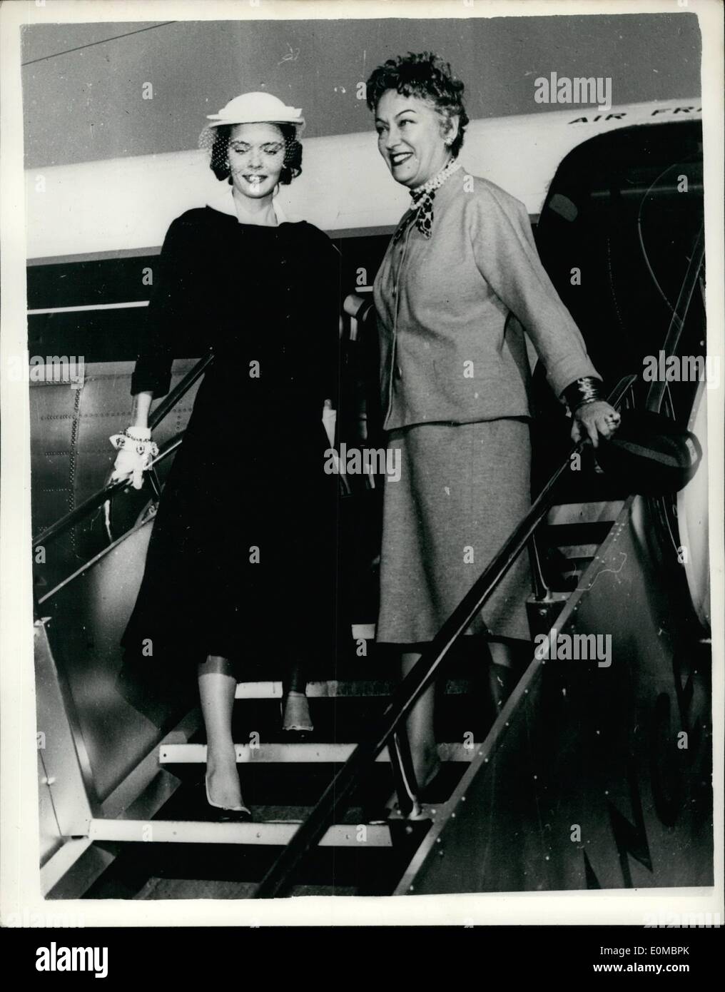 Jun. 06, 1954 - GLORIA SWANSON IN ROME. KEYSTONE PHOTO SHOWS:- GLORIA ...