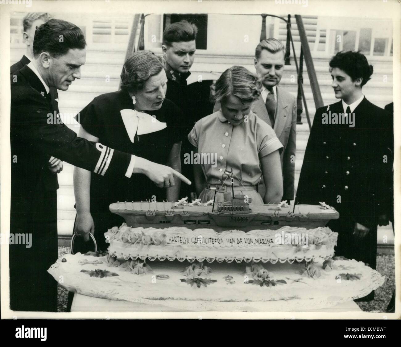 Aug. 08, 1954 - Princess Irene of the Netherlands celebrates her ...