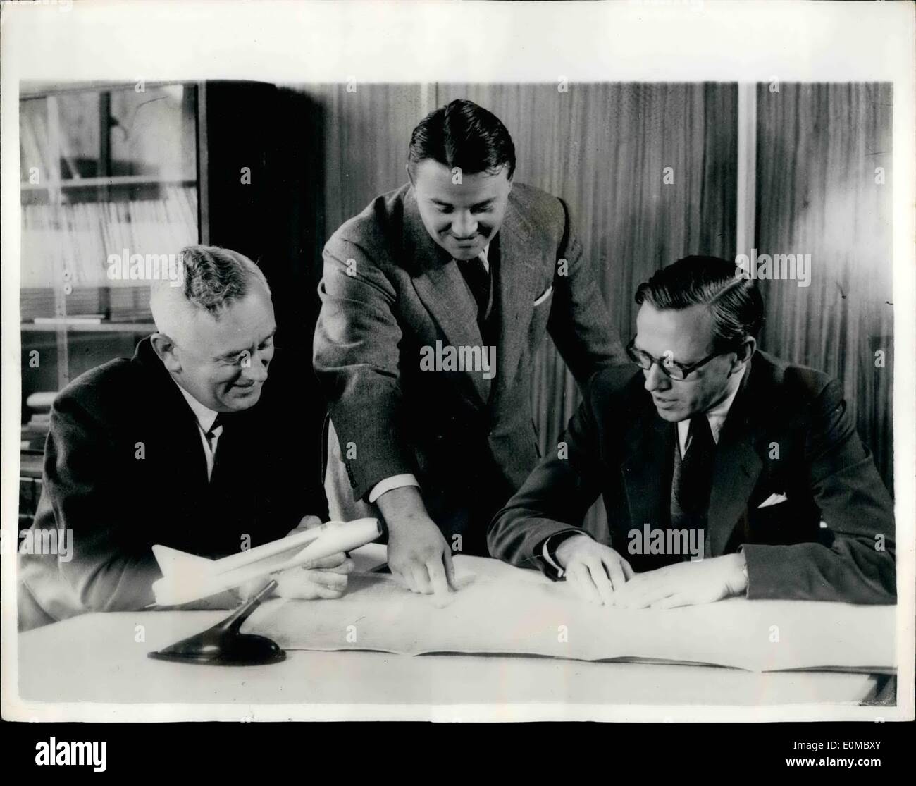 Aug. 08, 1954 - BRITAIN PRODUCES THE FASTEST FIGHTE AIRCRAFT ITS TOP ...