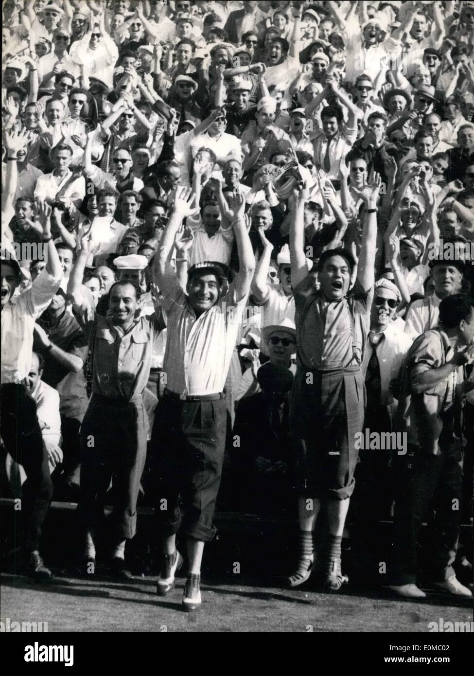 Football match 1954 hi-res stock photography and images - Alamy