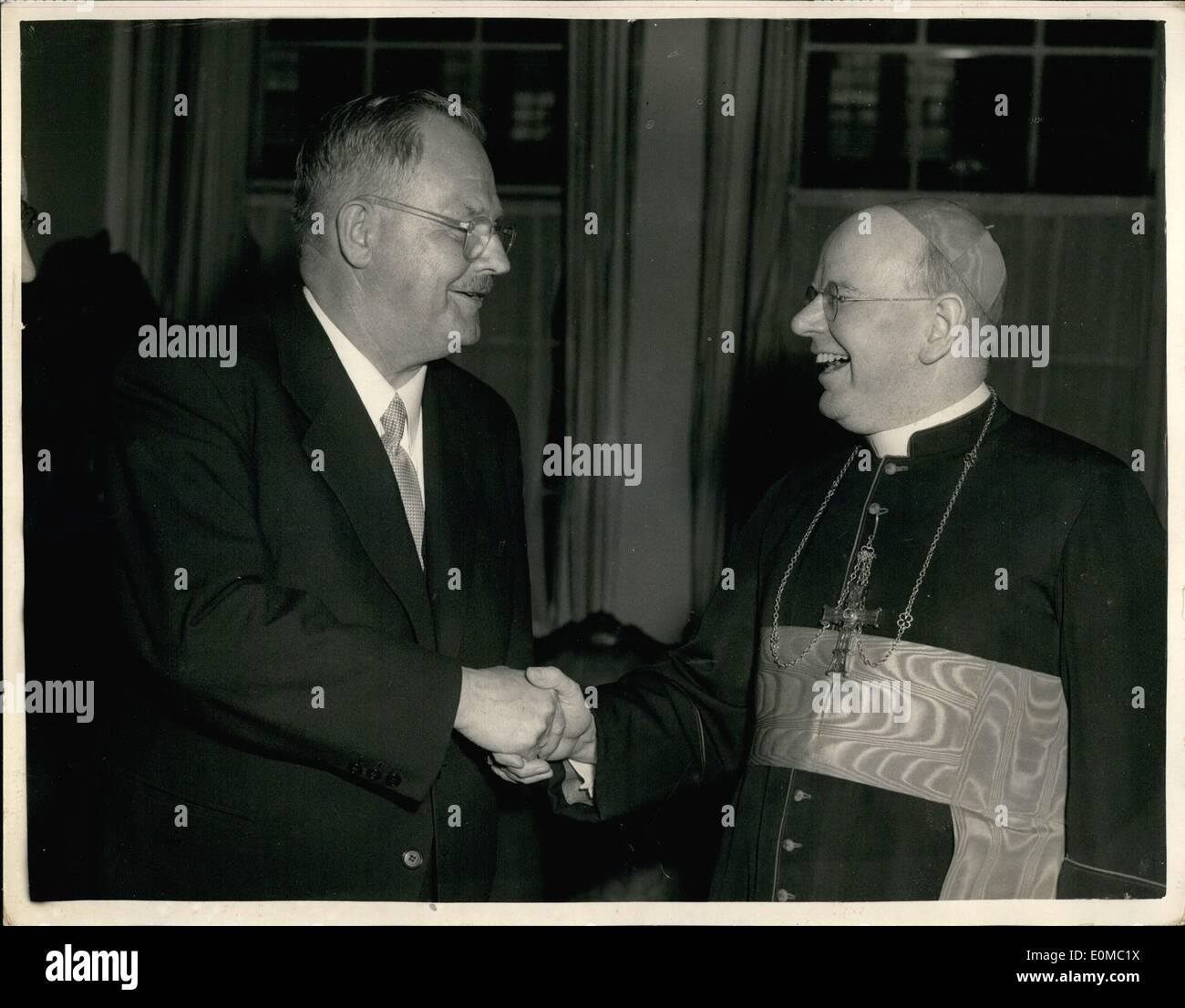Cardinal archbishop of westminster hi-res stock photography and images ...