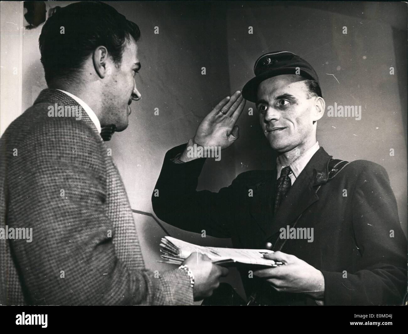 Proper uniform hi-res stock photography and images - Alamy