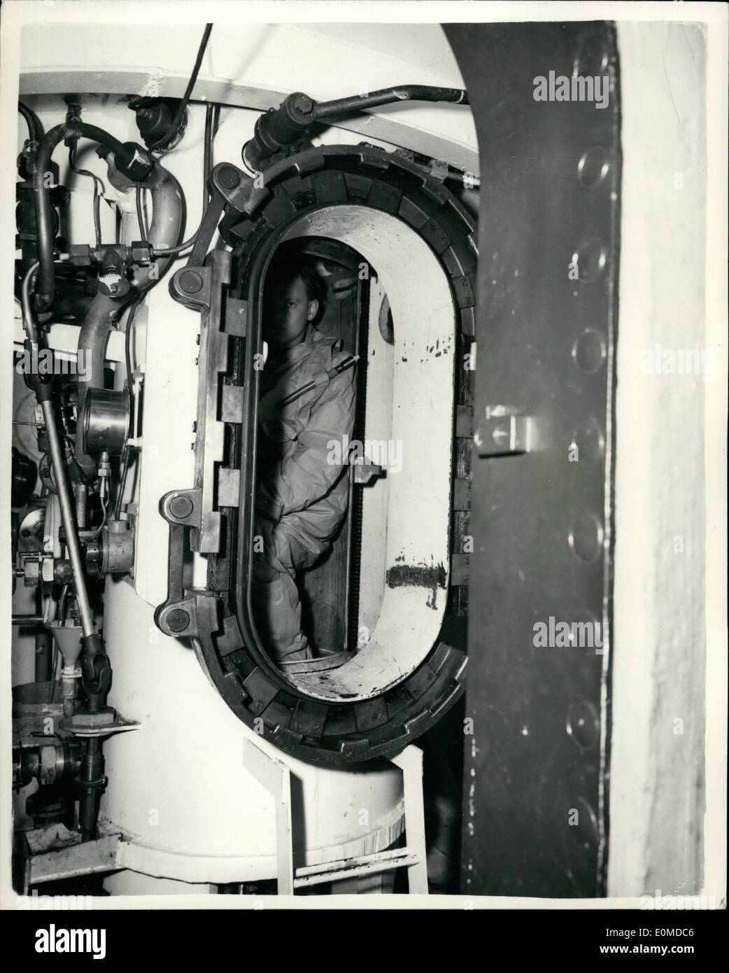 Oct. 10, 1954 - Navy Give Their First Public Demonstration of The New ...