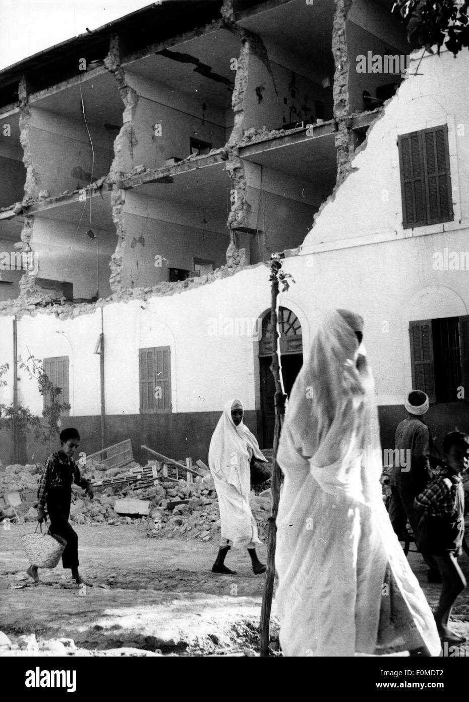 Natural disaster Black and White Stock Photos & Images - Alamy