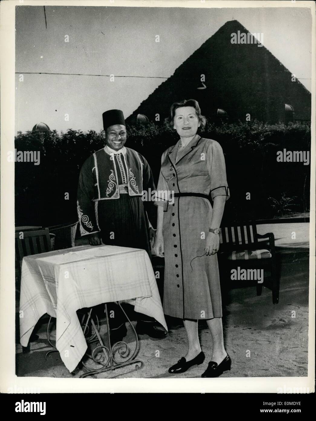 Mussolini pyramid hi-res stock photography and images - Alamy