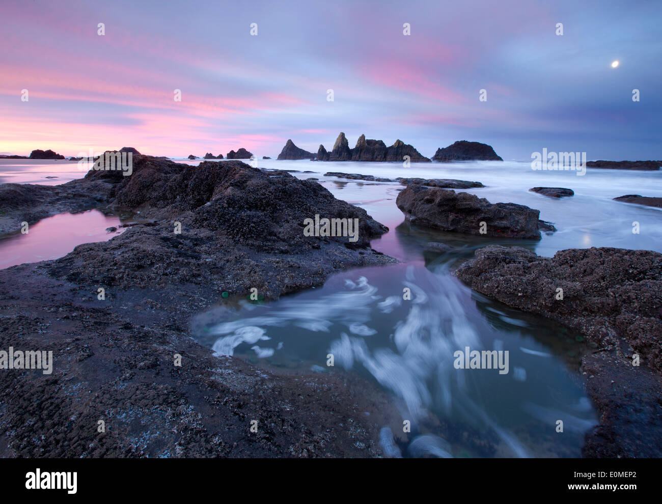 Full moon rise over ocean hi-res stock photography and images - Alamy