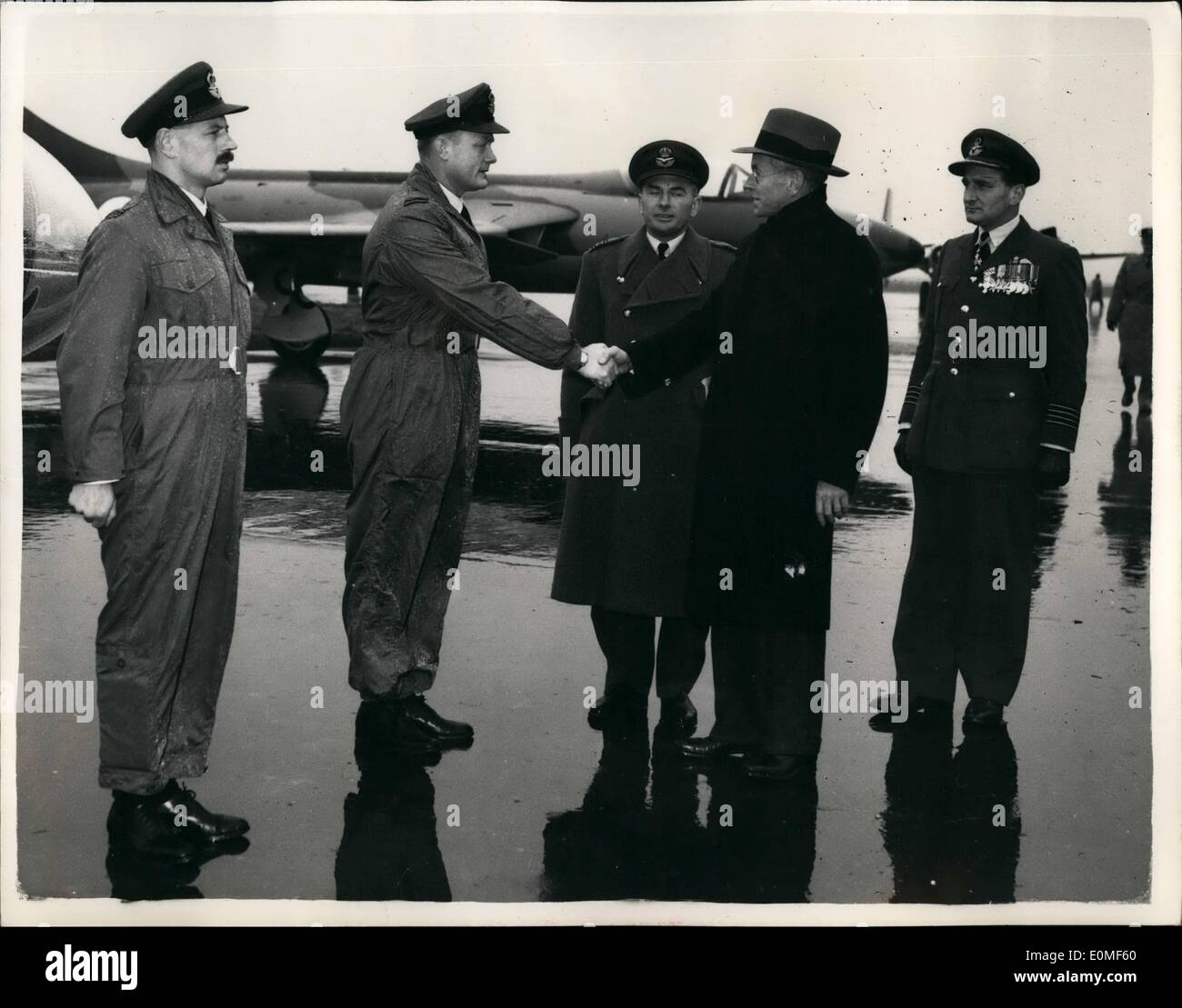 1954 aircraft hi-res stock photography and images - Alamy