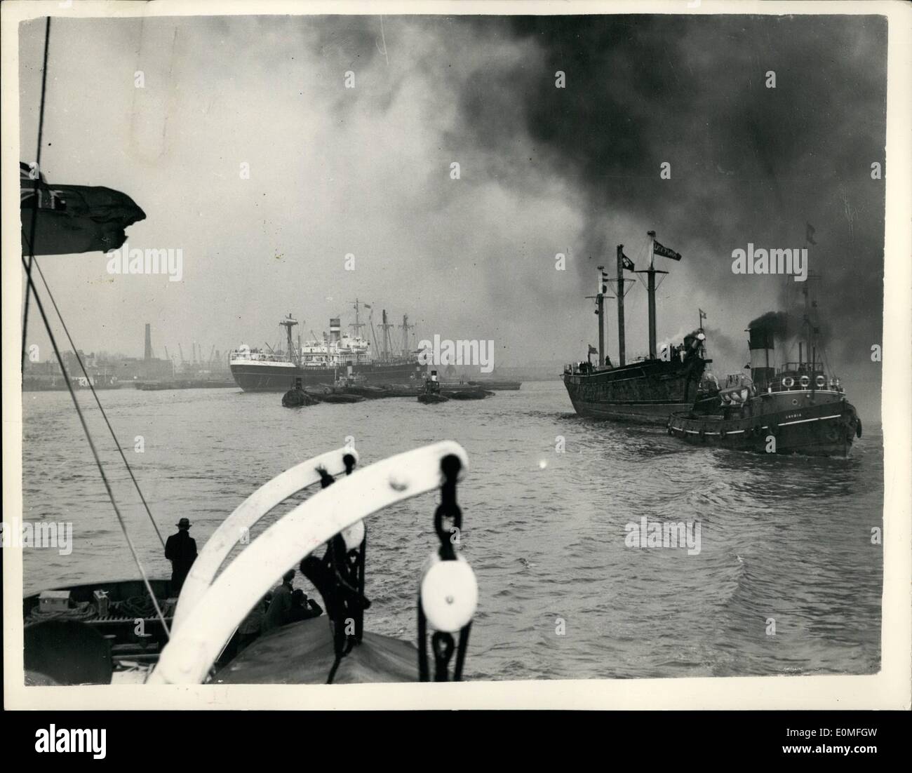 Dec. 12, 1954 - The ''Cutty Sark'' on her last journey. Meaning the end ...
