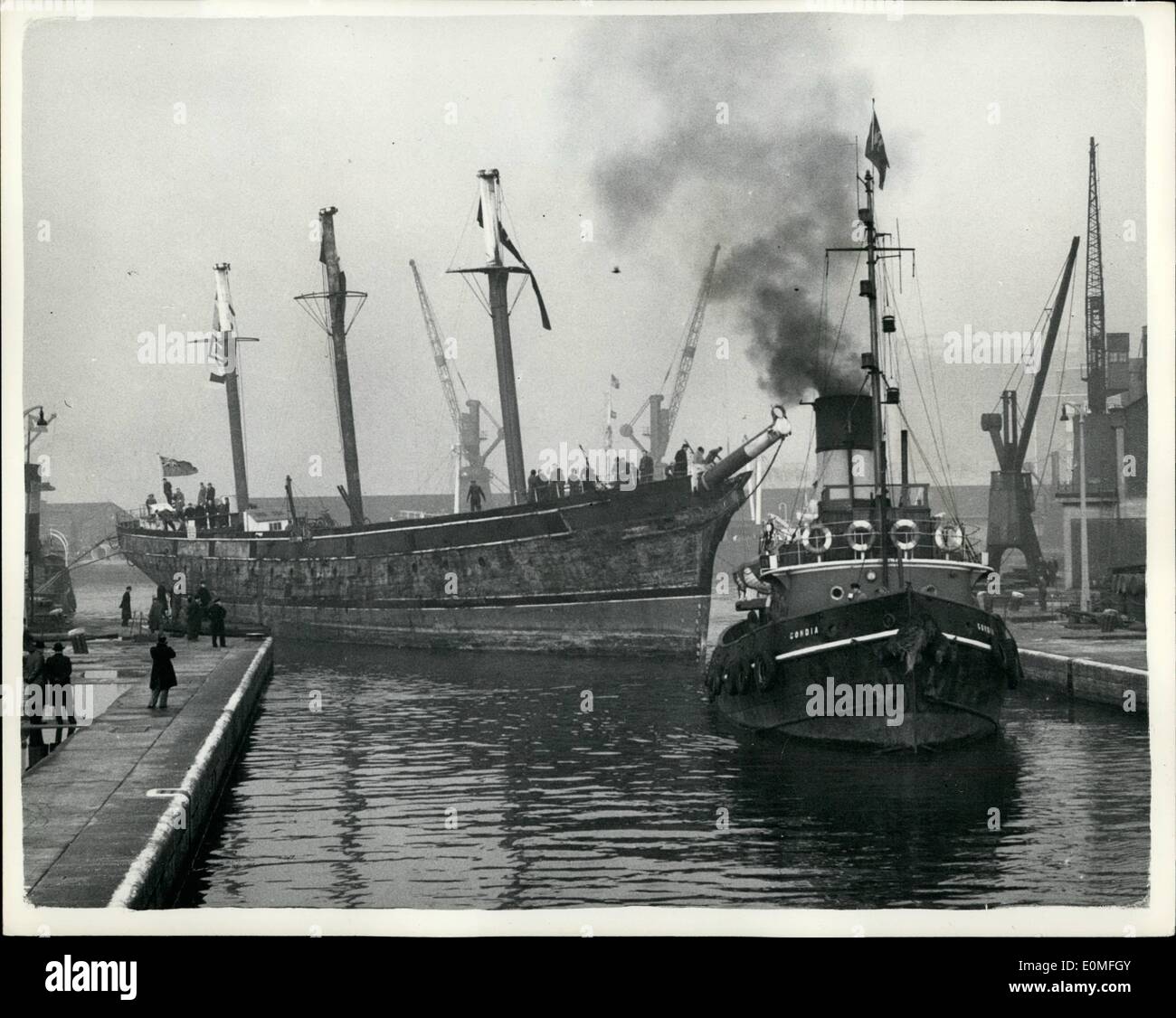 Dec. 12, 1954 - The ''Cutty Sark'' starts off on her last voyage ...