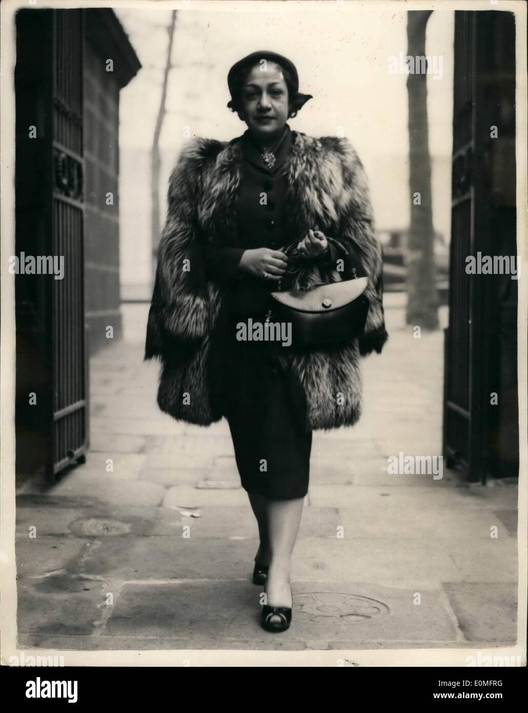 Mar. 03, 1955 - Egyptian Woman editor in Britain.. visits Scotland yard ...