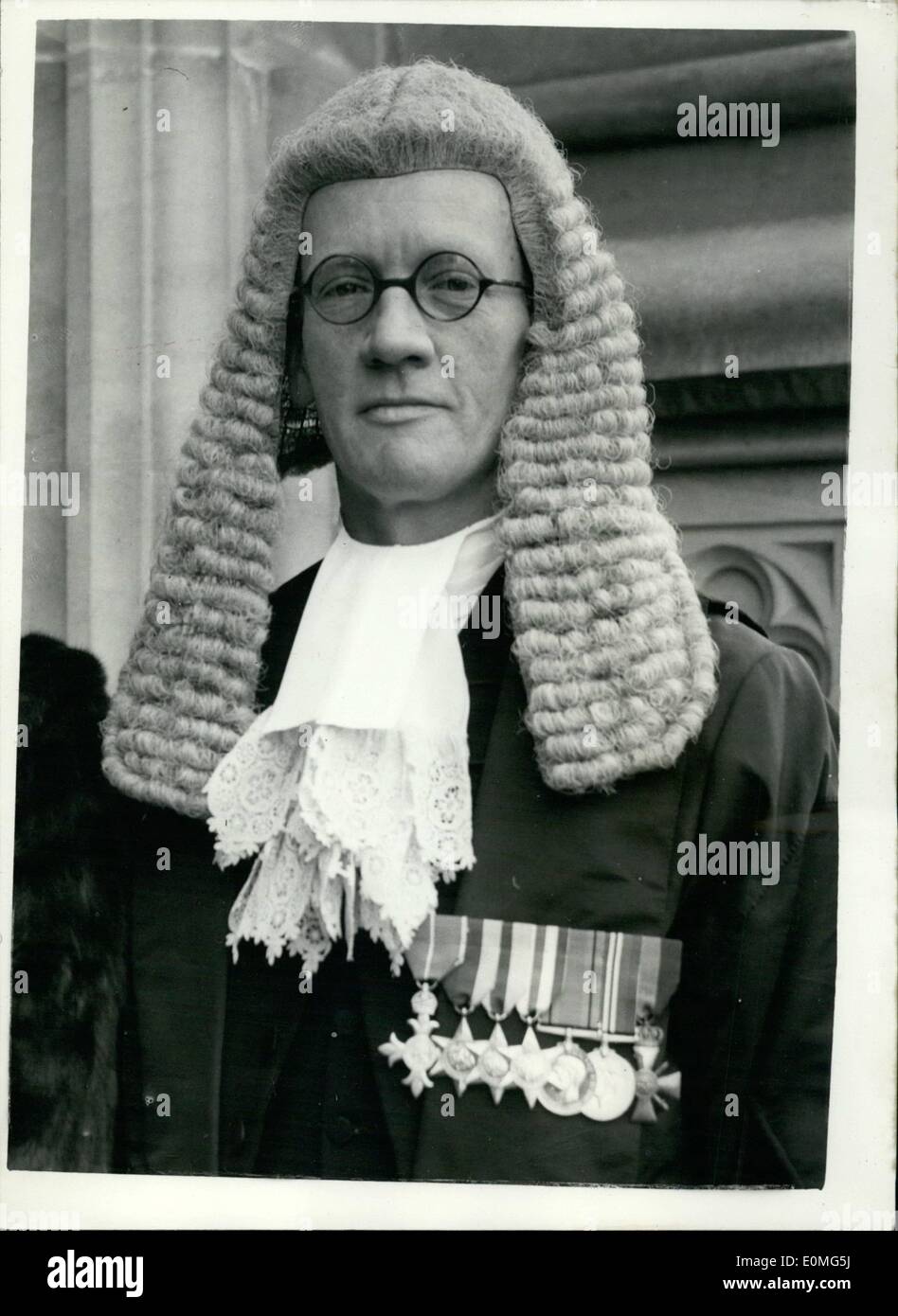 Apr. 04, 1955 - New Queen's Counsel sworn-in.: Photo shows Mr. J.S ...