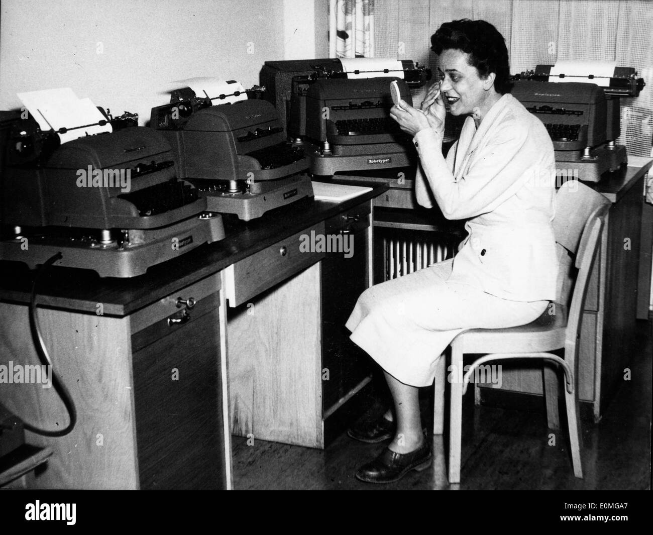 1955 uk hi-res stock photography and images - Alamy