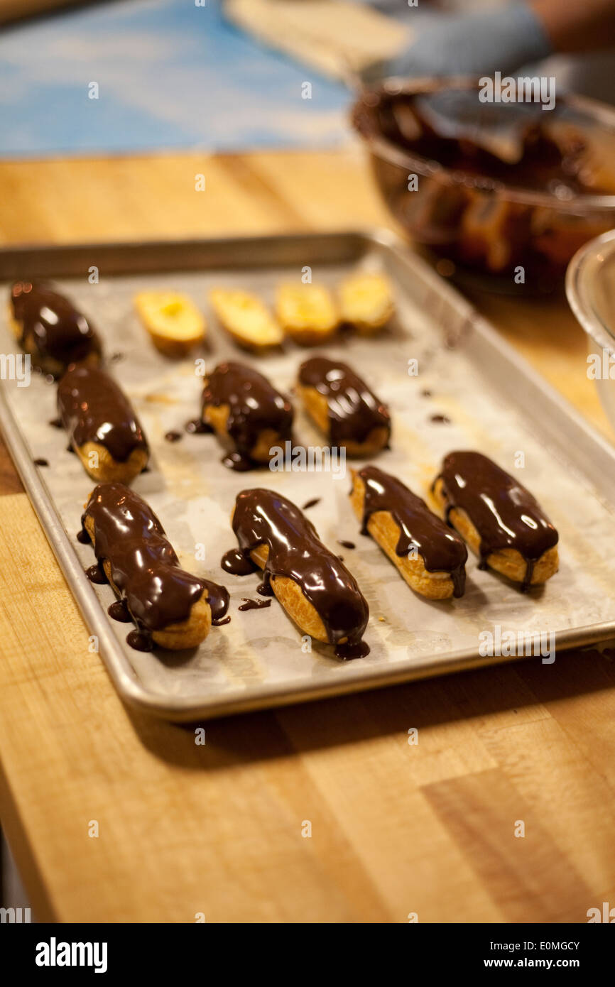 Piping eclairs hi-res stock photography and images - Alamy