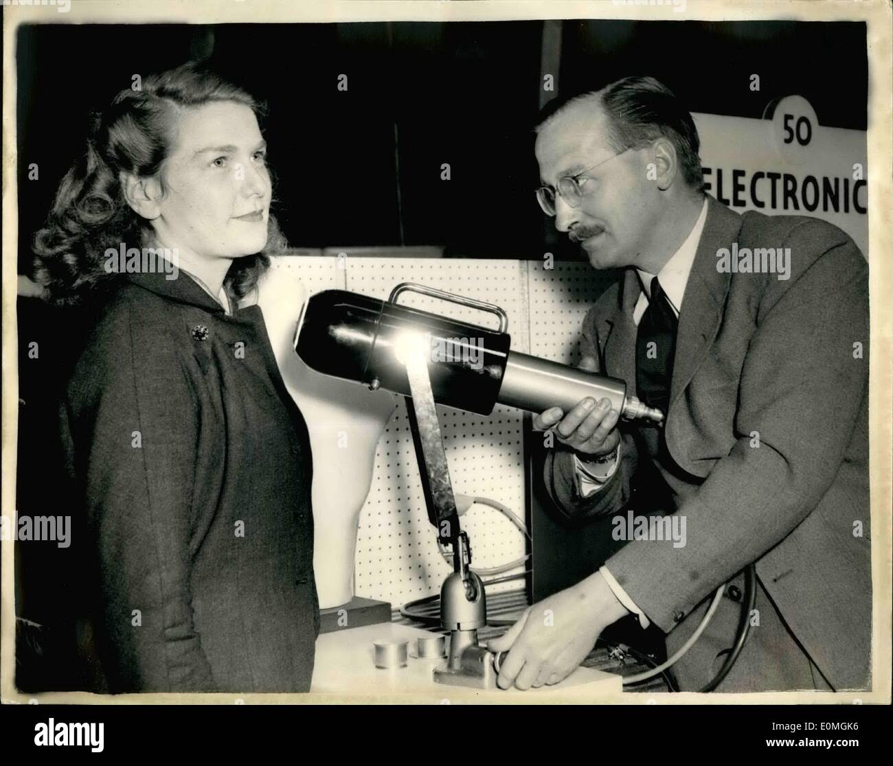 Apr. 04, 1955 - Scientific Instrument Exhibition at New Horticultural ...